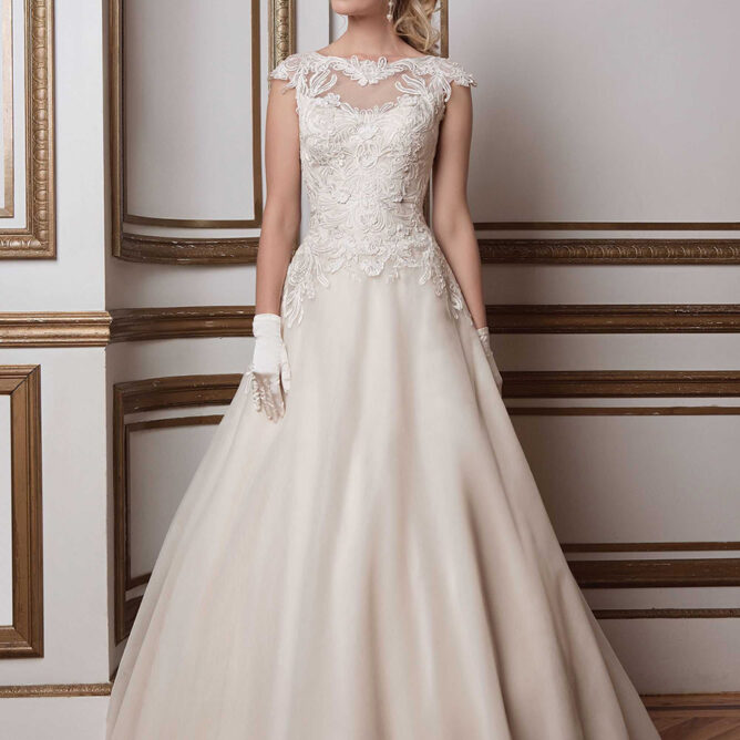 Justin Alexander Style 8789 Size 14 - Paris Connection