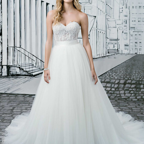 Justin Alexander Style 8900 Size 14 - Paris Connection